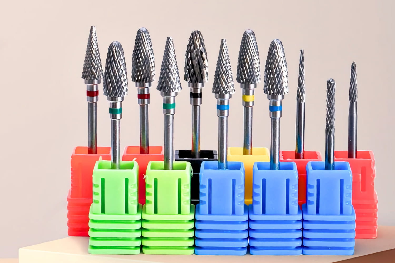 Carbide Burs Guide: Types, Uses, and Selection | BURDENTAL